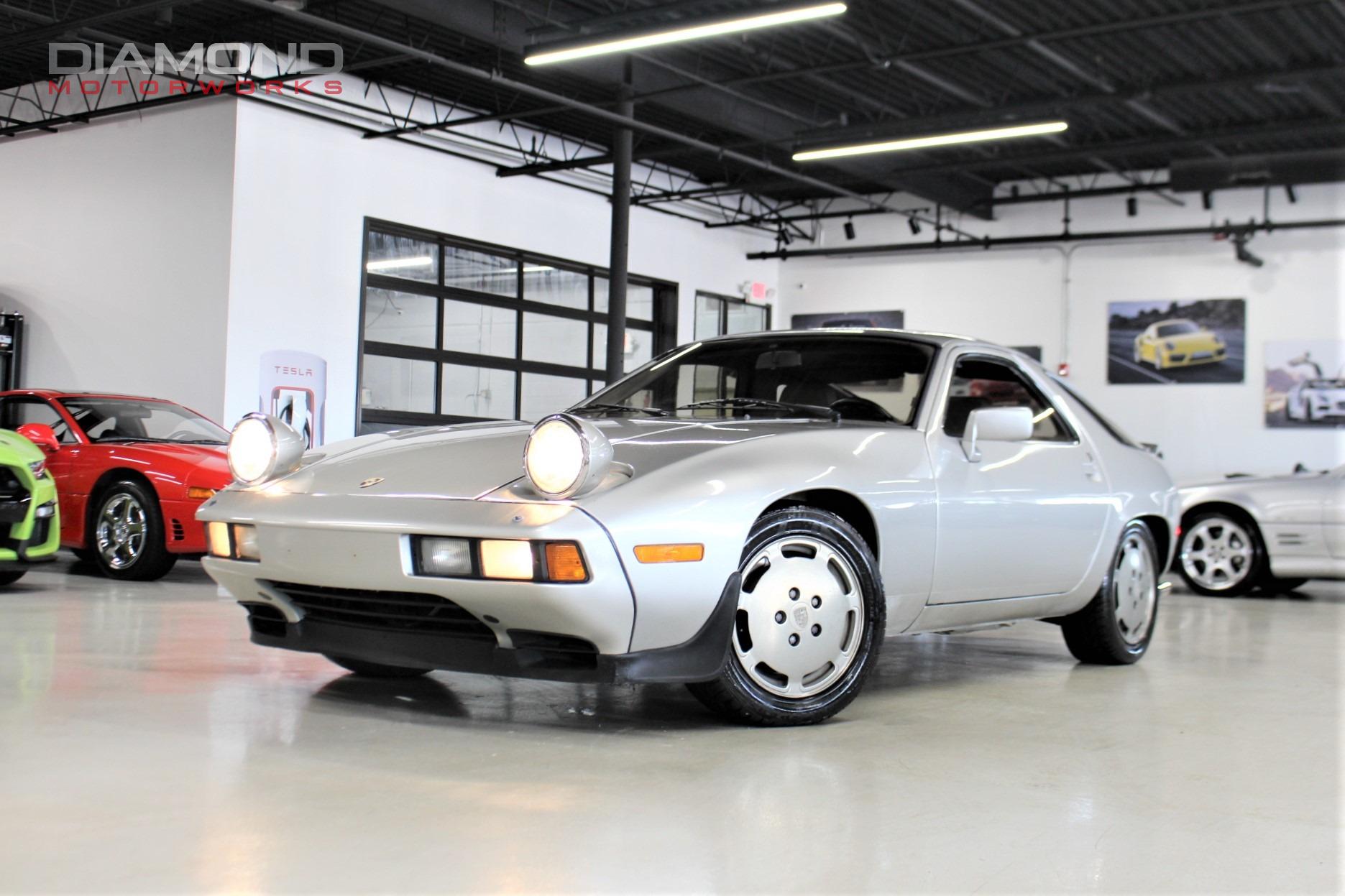Diamond Blue Mettalic Porsche 928