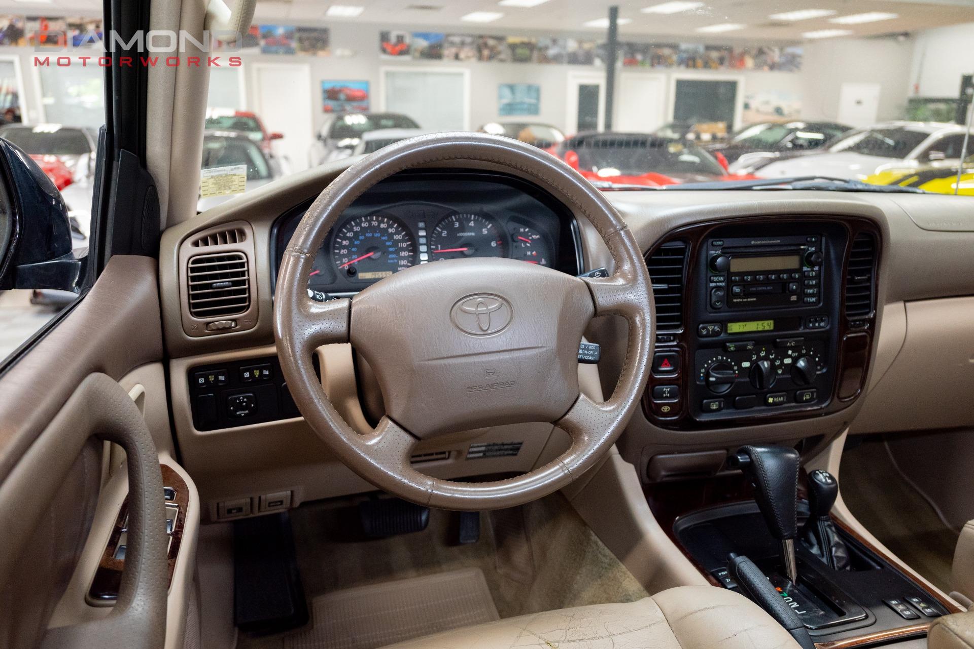 Toyota Land Cruiser 2000 Interior